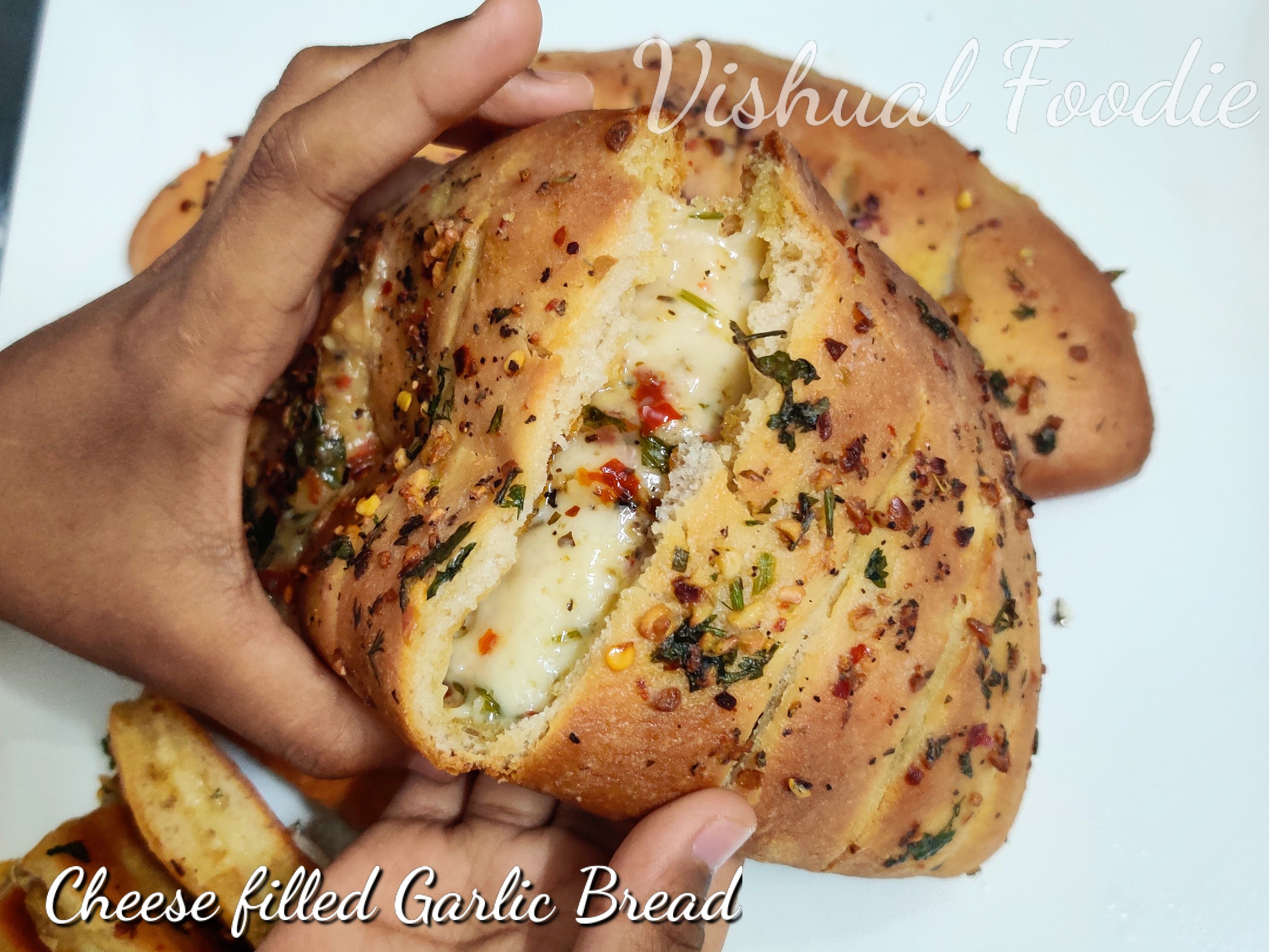 Cheese stuffed Garlic Bread